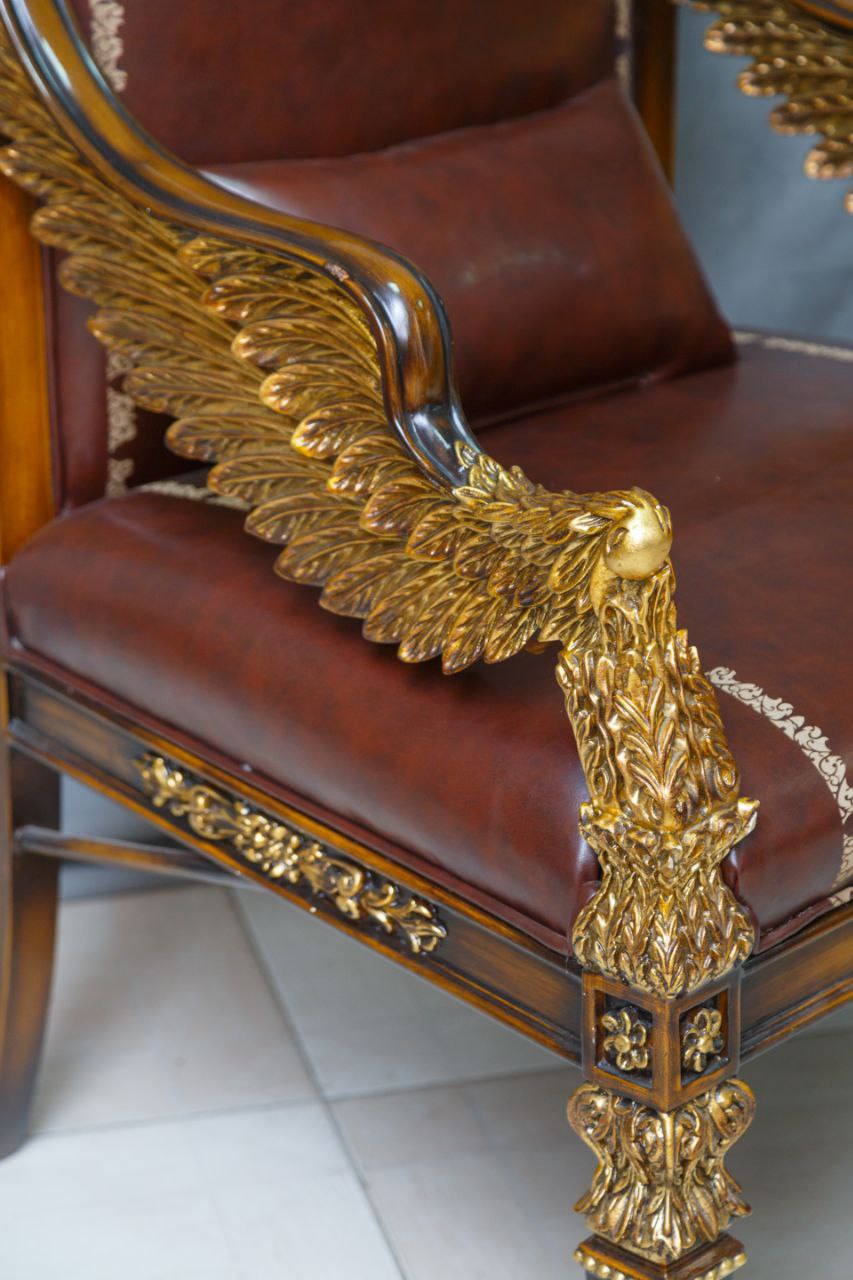 (eagle wings chair) Historical chair eagle wings on in his arms 120 x ...